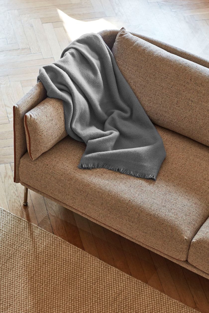 Solid-color wool blanket MONO By Hay