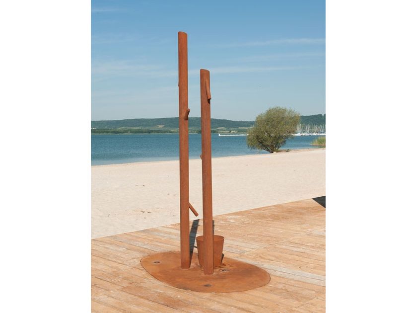 MONSIEUR Corten™ outdoor shower By CYRIA