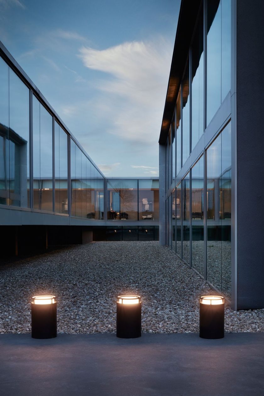 MONTUR R P bollard light By Delta Light