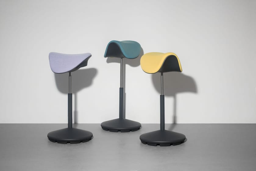 Height-adjustable fabric stool MOTION By Varier Furniture