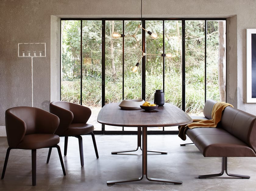 MOUNT Oval wooden dining table By MORE | design Gil Coste