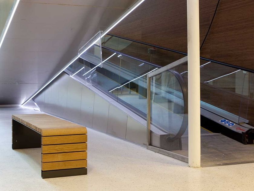 Parkbank aus Stahl und Holz ohne Rückenlehne MOVE By VESTRE