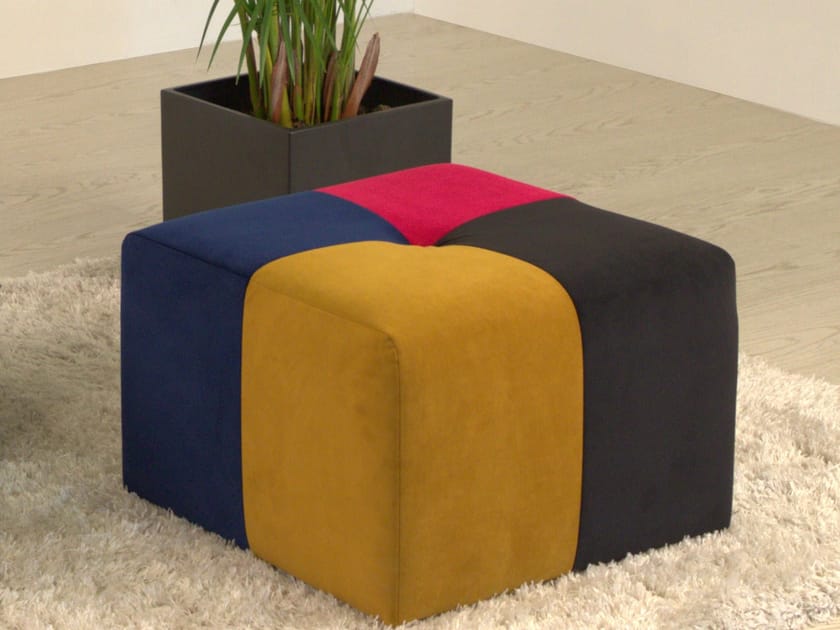 MULTI FOOTSTOOL | Square pouf By GRAFU