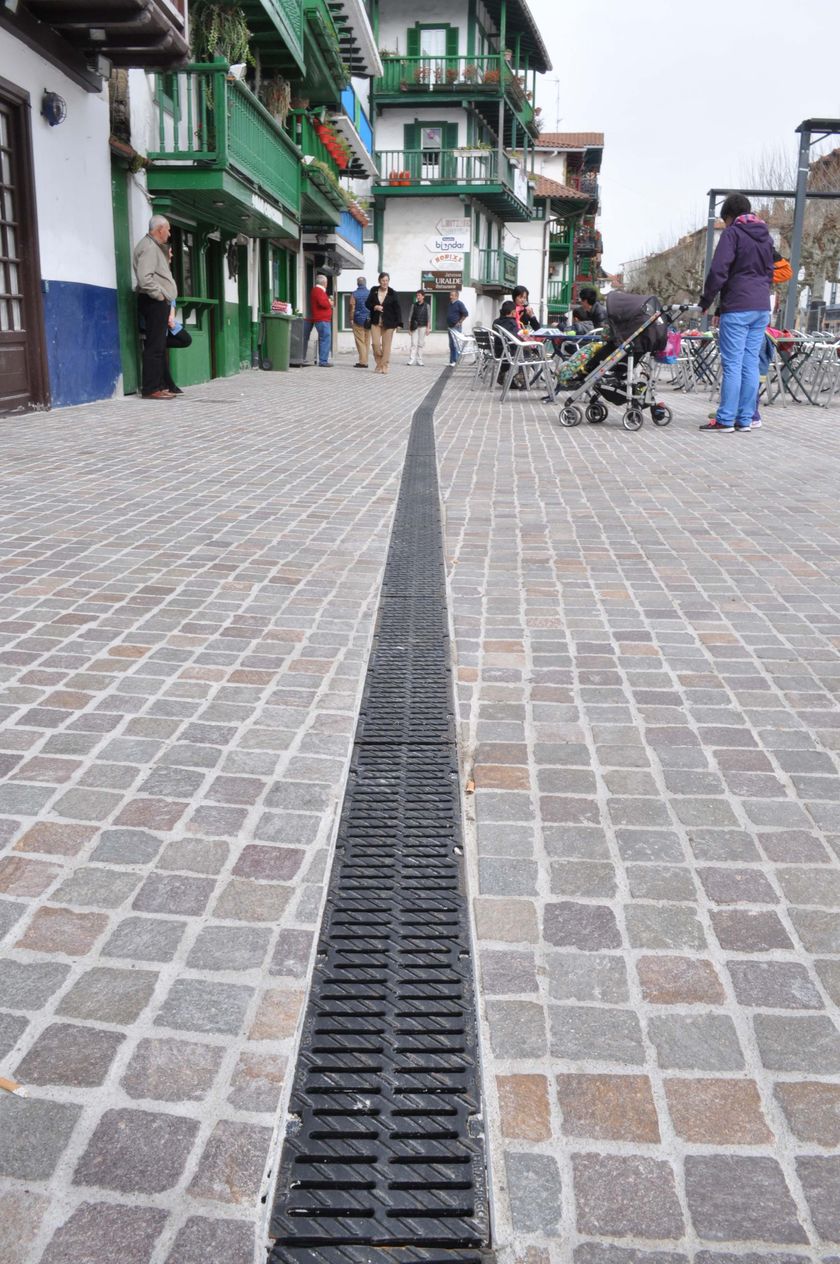 MULTIV+ Drainage channel and part By ULMA Architectural Solutions