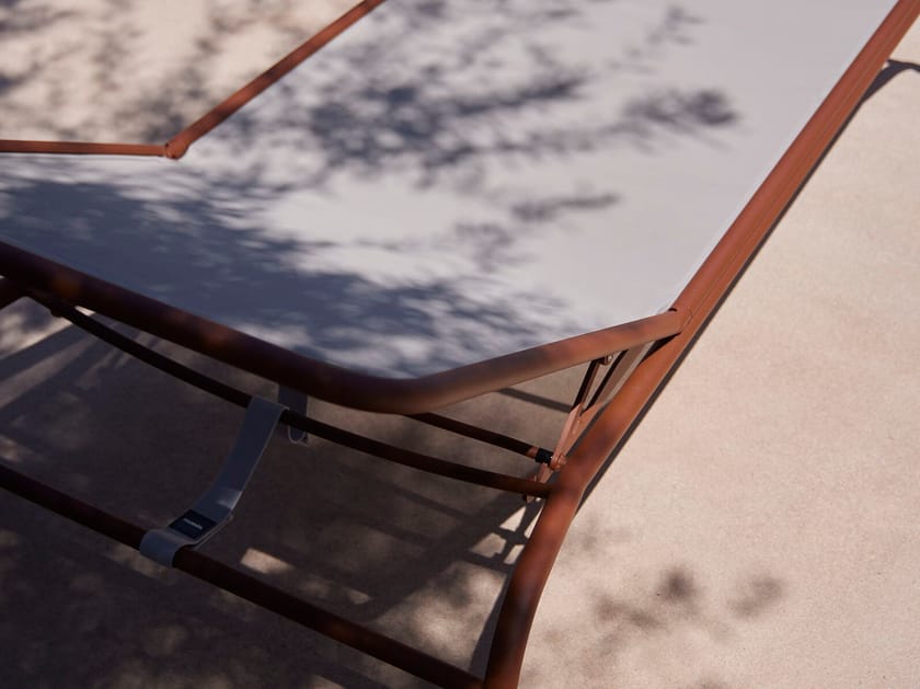 MEL Aluminum and Batyline® sun lounger sun lounger By MUSOLA