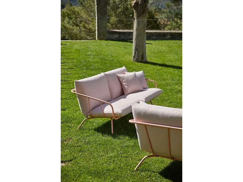 NANSA Divano da giardino a 3 posti By MUSOLA | design Santiago Sevillano