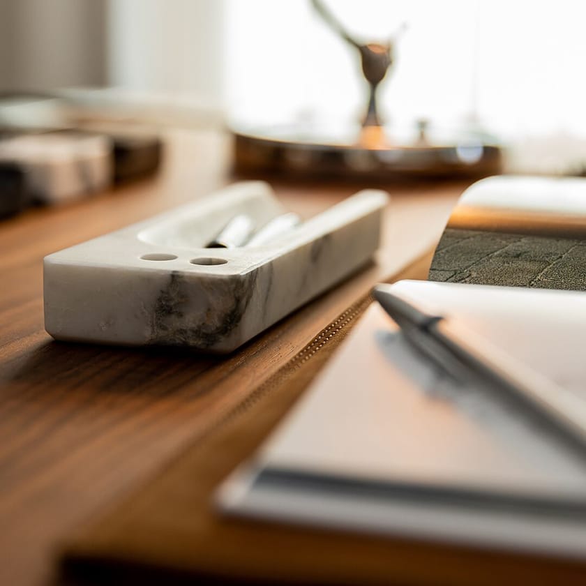 HALF PIPE ARABESCATO Arabescato marble pen holder By Maami Home | design