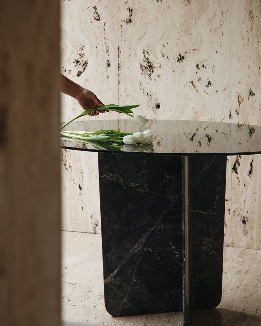 QUINA SPIDER GREY Table By Maami Home