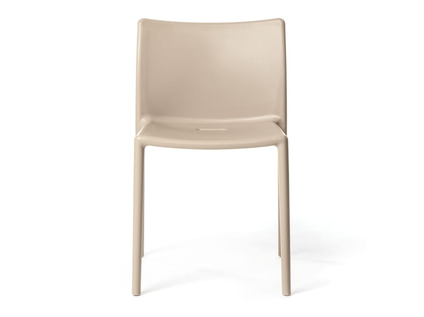 AIR-CHAIR Chaise empilable de jardin en PVC By Magis | design Jasper ...