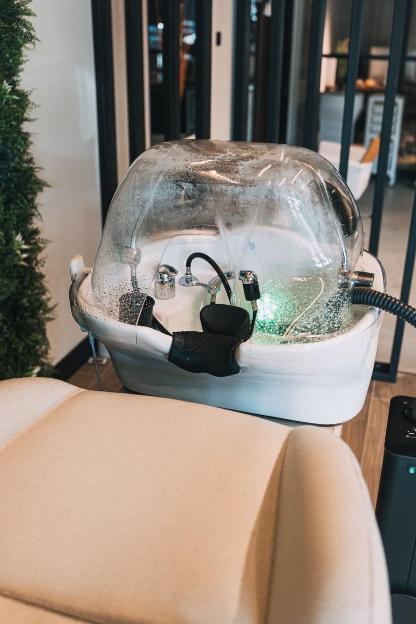 HEAVEN Shampoo basin with Shirodara waterfall device By Maletti