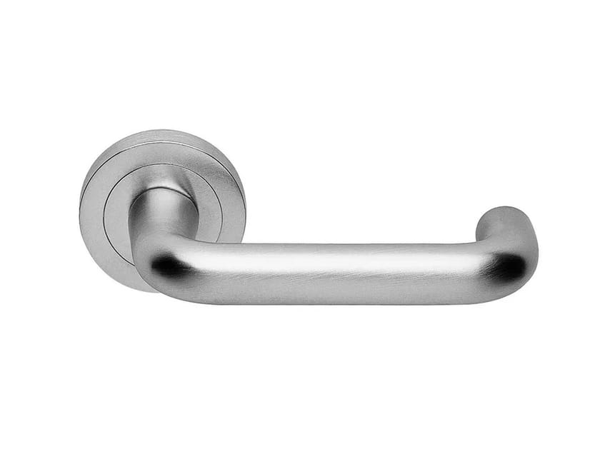 ROUND Brass door handle with lock on rose By Manital