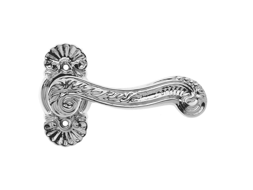 VICTORIA Brass door handle with lock on rose By Manital
