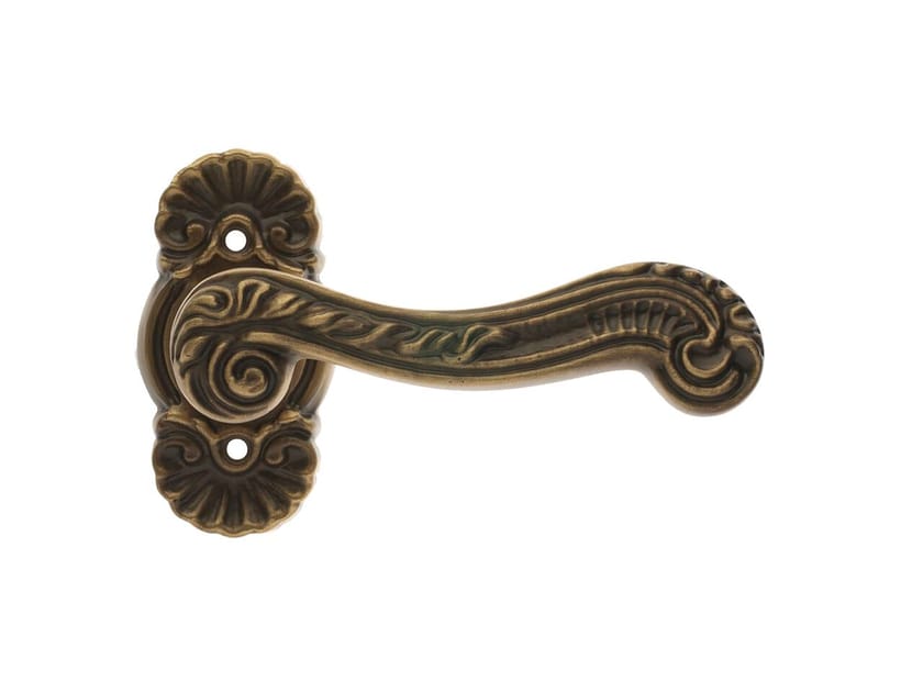VICTORIA Brass door handle with lock on rose By Manital