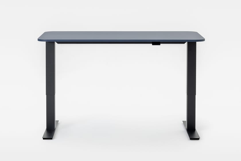 FOLLOW DESK MONOCROMATICO 办公桌 By Mara