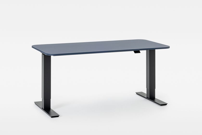 FOLLOW DESK MONOCROMATICO 办公桌 By Mara