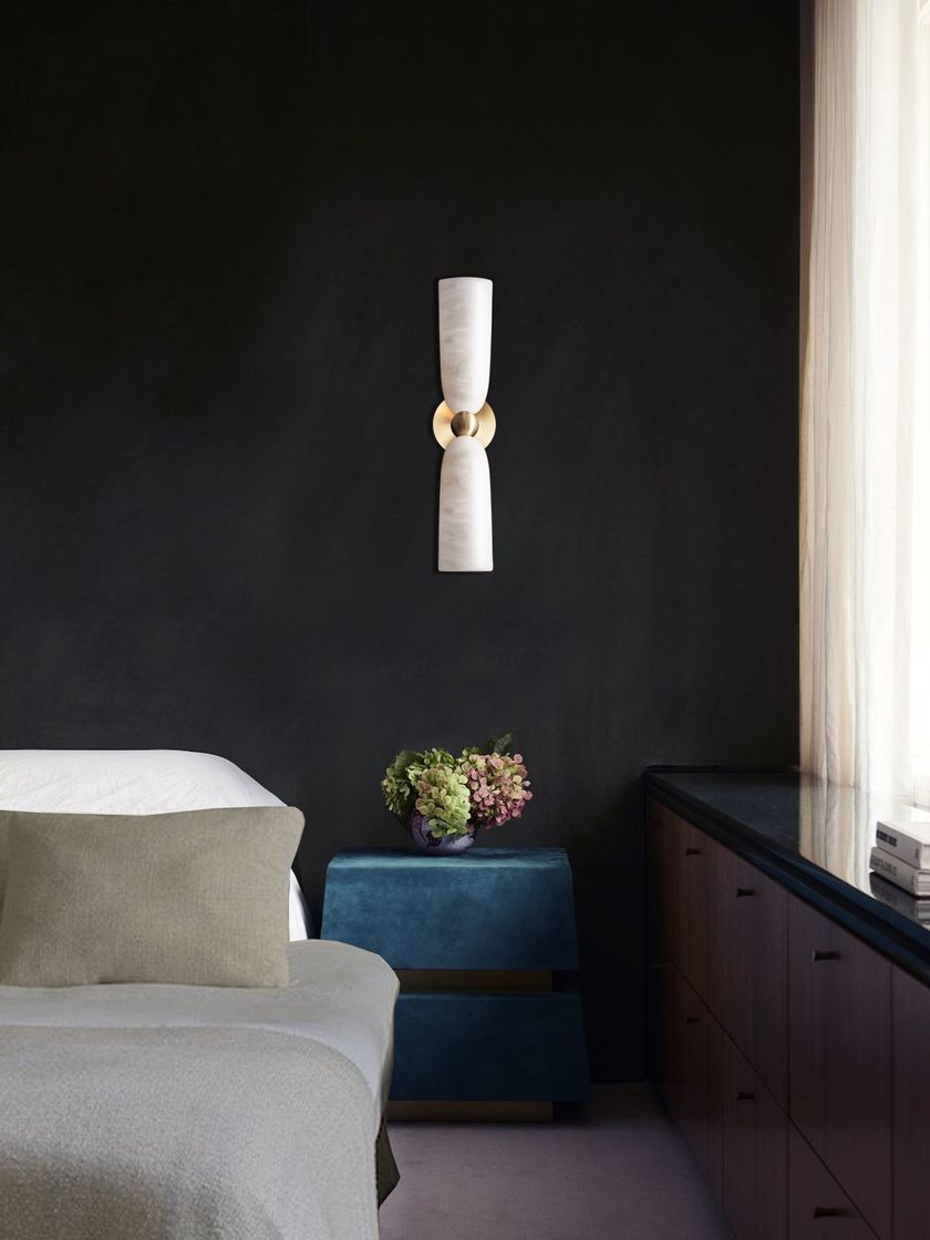 FIGURE WALL DOUBLE Alabaster wall lamp By Marc Wood