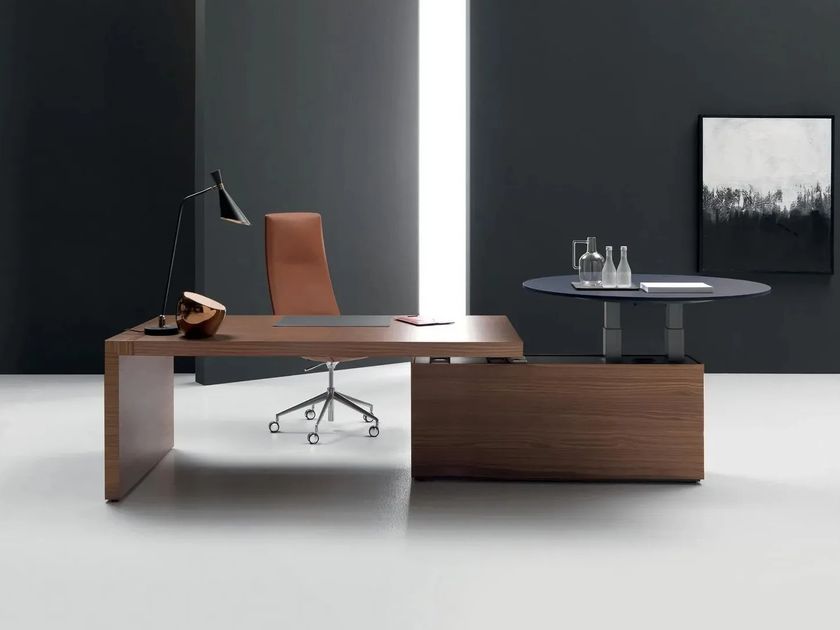 KYO Height-adjustable workstation desk By Martex