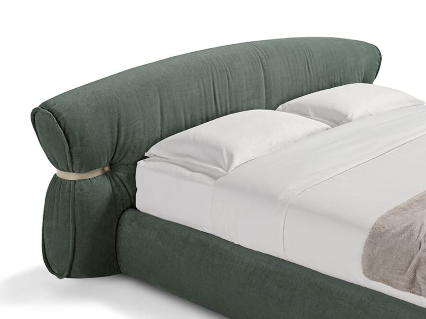 BONBON 床 By Max Divani