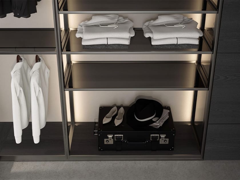 SWAGGER Walk-in wardrobe By MaxForm