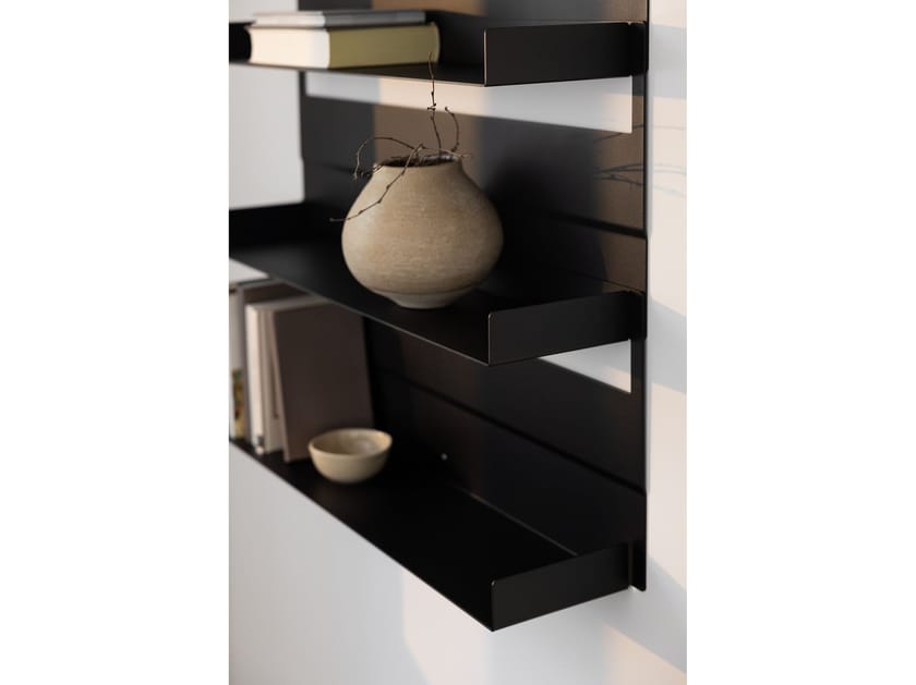 ARIS Wall shelf By Metallbude