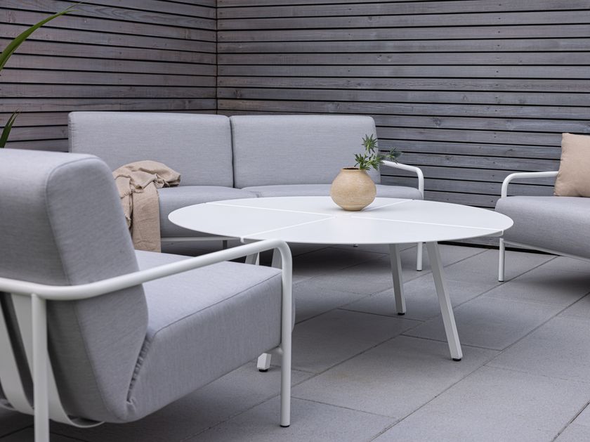 BREEZE Coffee table By Metallbude