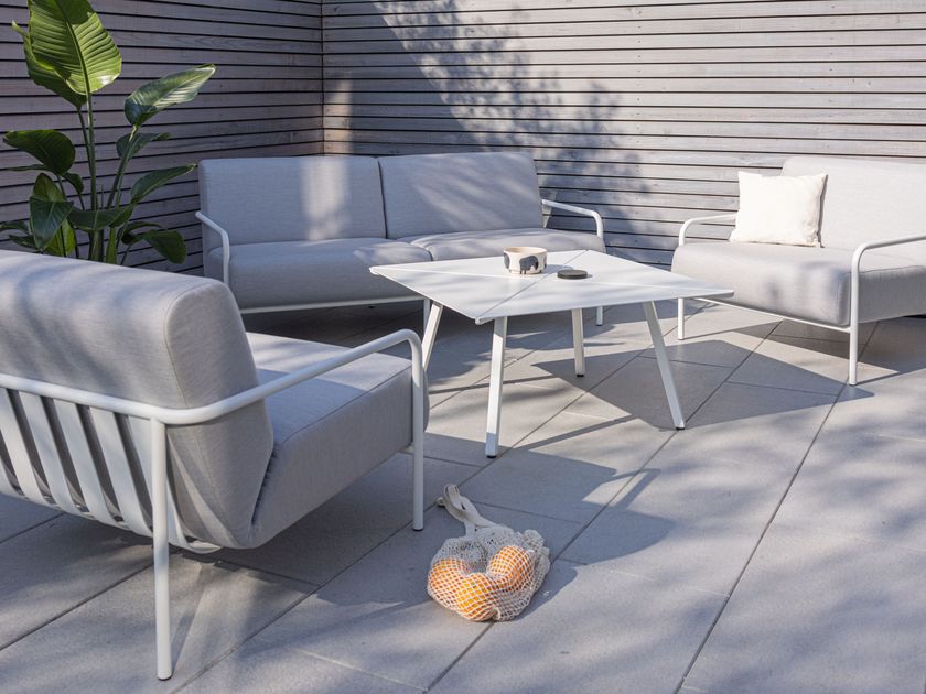 SUNIVA Table By Metallbude