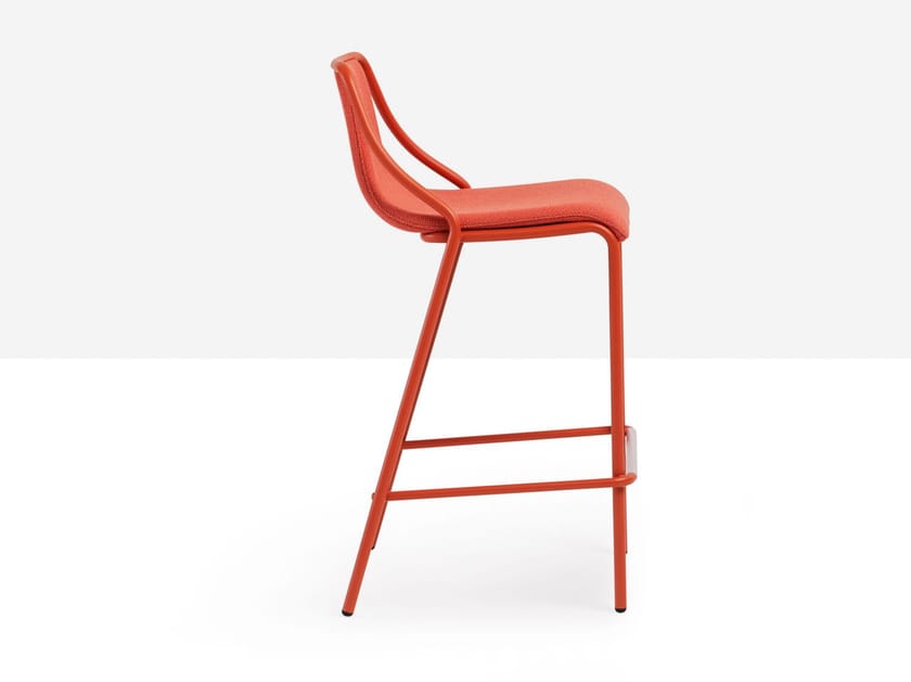 OLA H65 M TS Sgabello in metallo con seduta rivestita By Midj