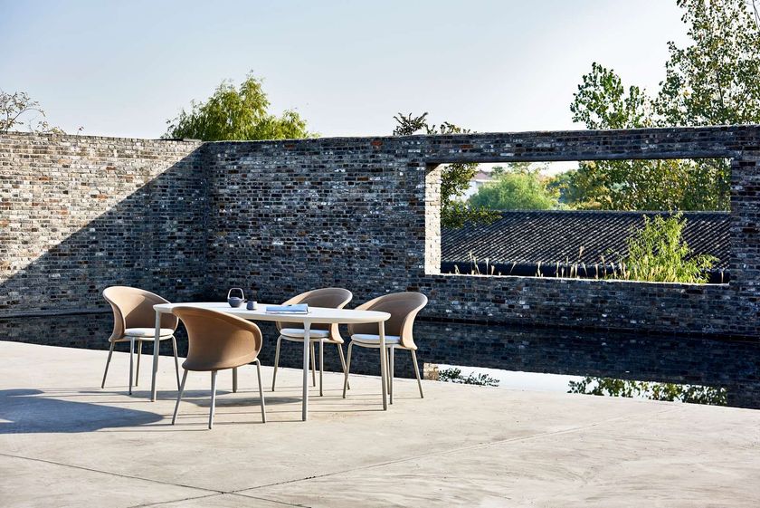 MINDO 114 Table By Mindo