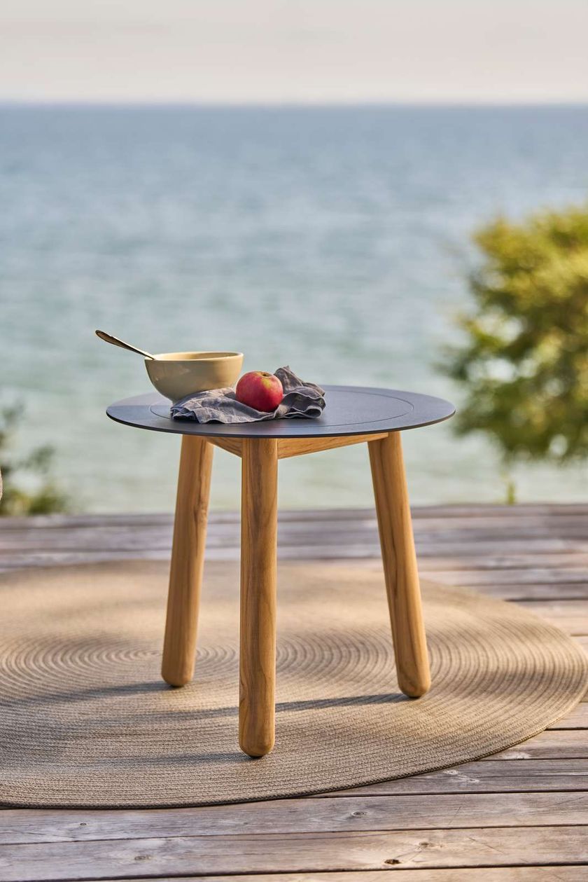 MINDO 118 Round aluminium garden side table By Mindo