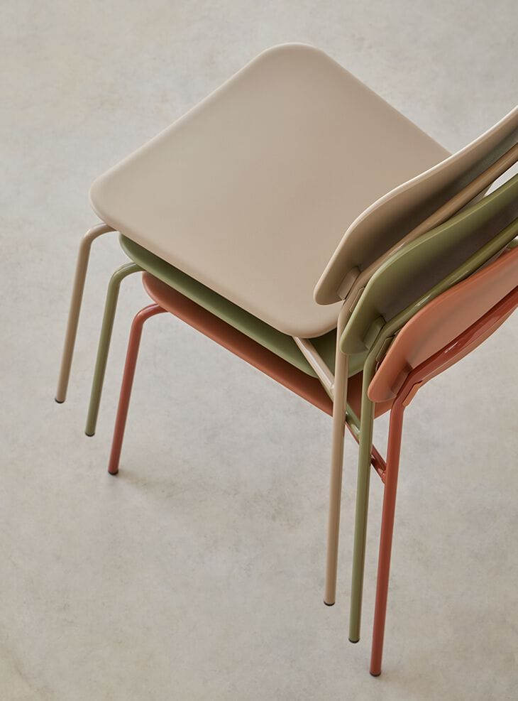 CAP 椅子 By Mobboli | design Ximo Roca