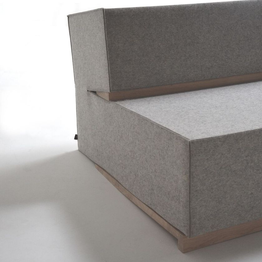 BENCHWOOD Sofa By Moca