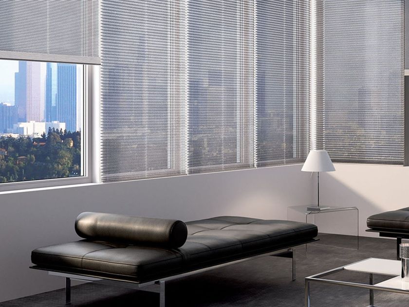 PLÌ 353/4 Motorized pleated blinds headrail By Mottura