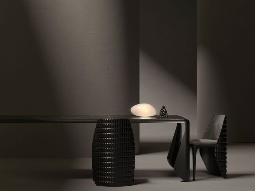 MANTIS Table By Mozea