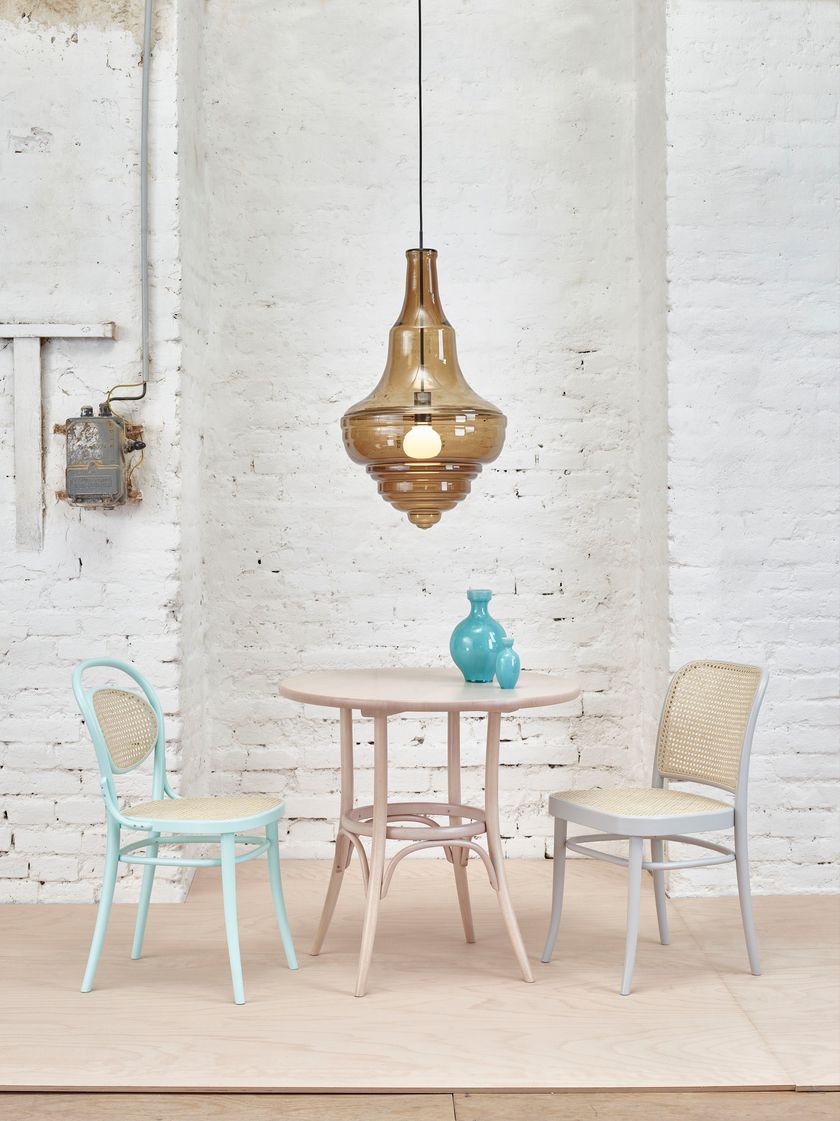 N° 152 Round solid wood table By TON