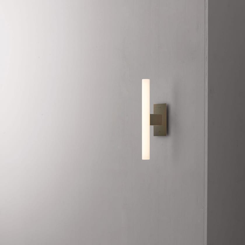 NEA PLATE Wall lamp By KAIA | design Peter Straka