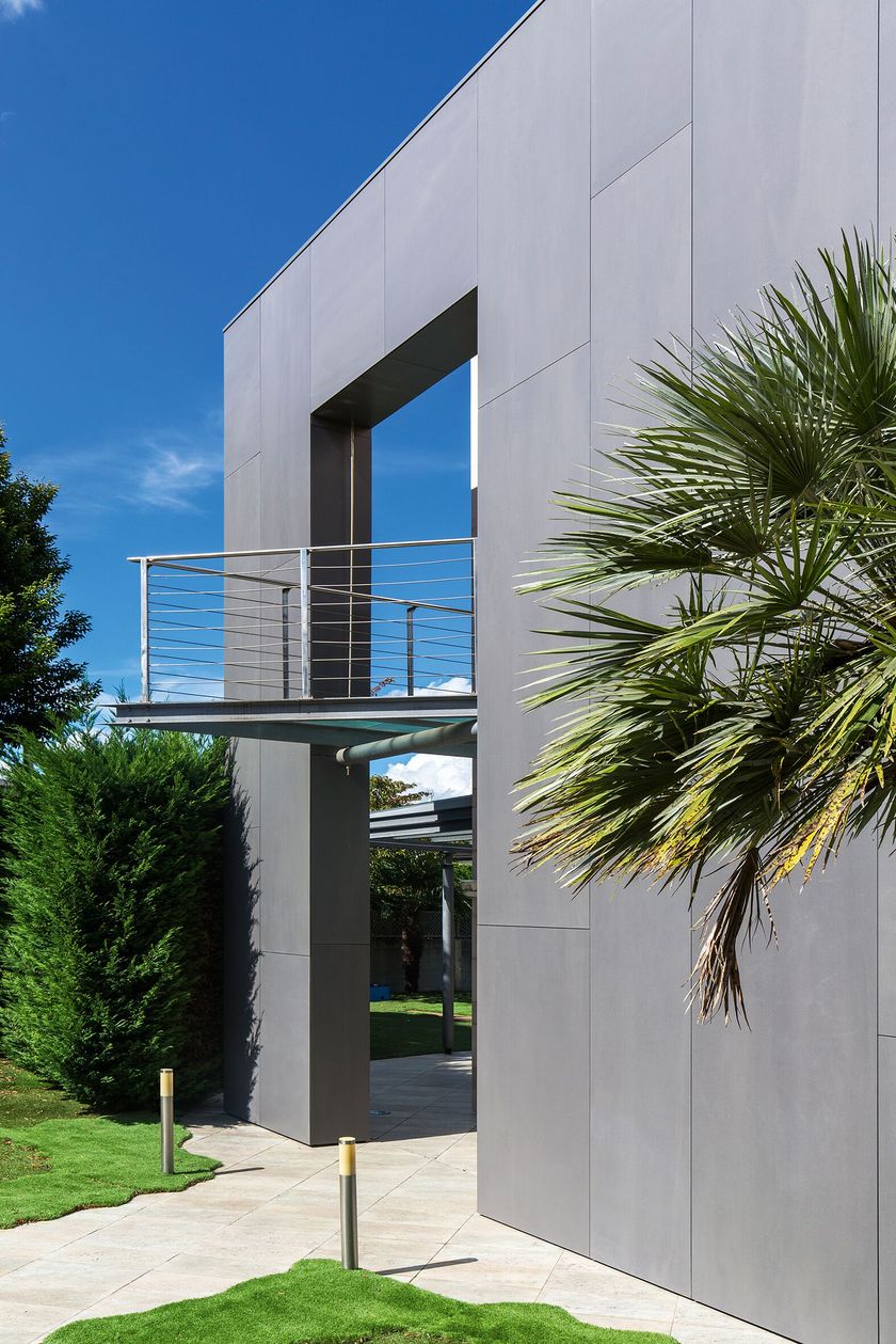 CEMENT Neolith wall/floor tiles with concrete effect By NEOLITH