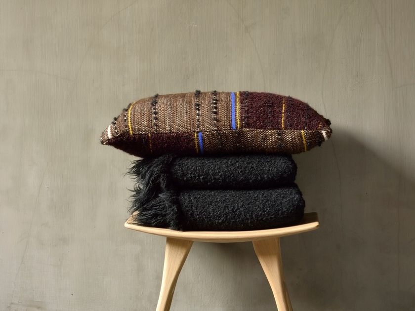 Plaid uni en tissu NERO ALPONE By Ethnicraft design Dawn Sweitzer