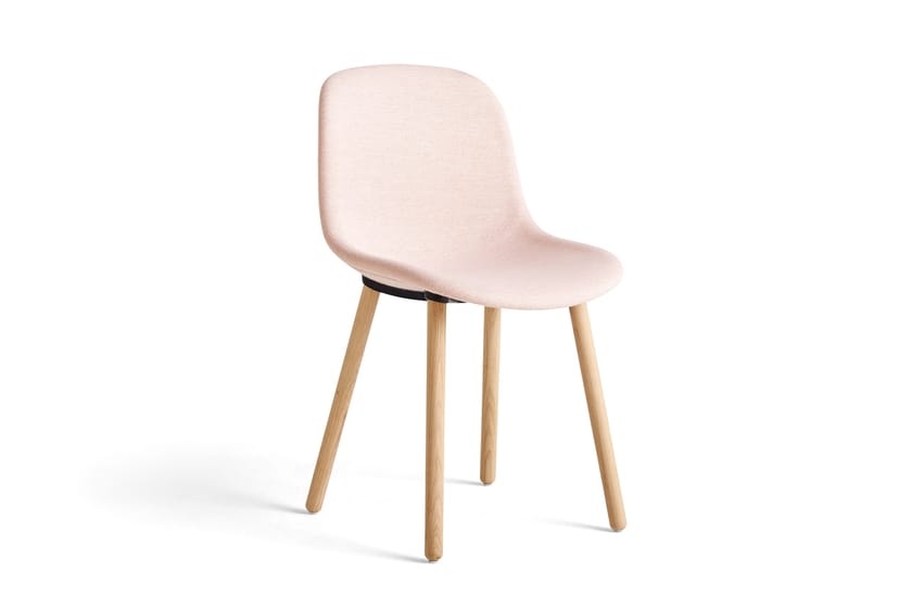 NEU 12 | Upholstered chair By Hay