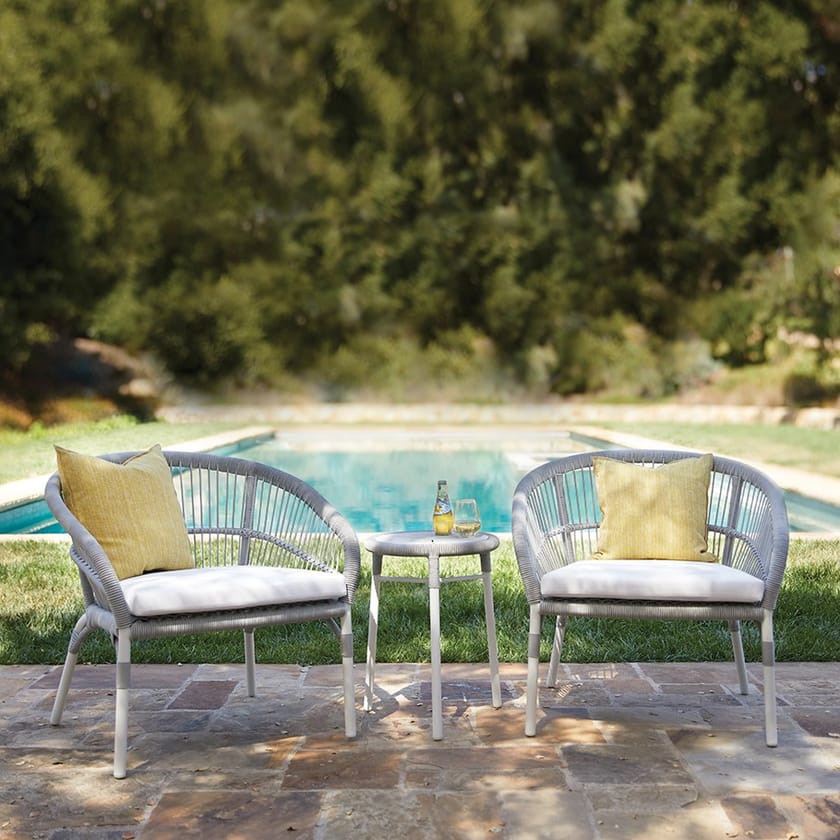 NEXUS Round garden side table By JANUS et Cie