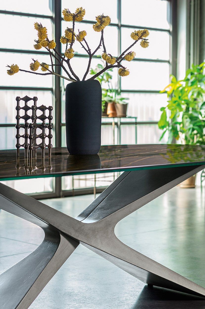 NEXUS | Oval table Oval Baydur® table By Midj | design Andrea Lucatello