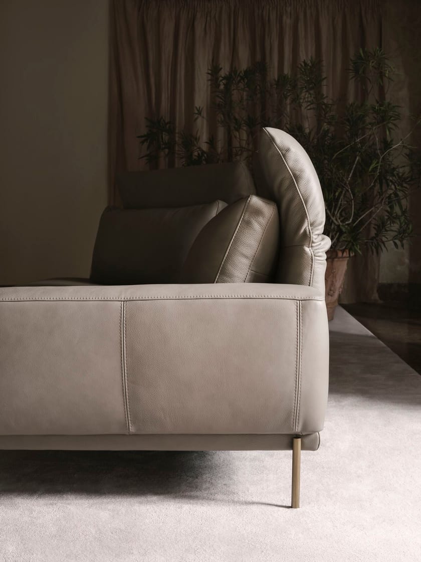 STRAUSS Sofa By NICOLINE