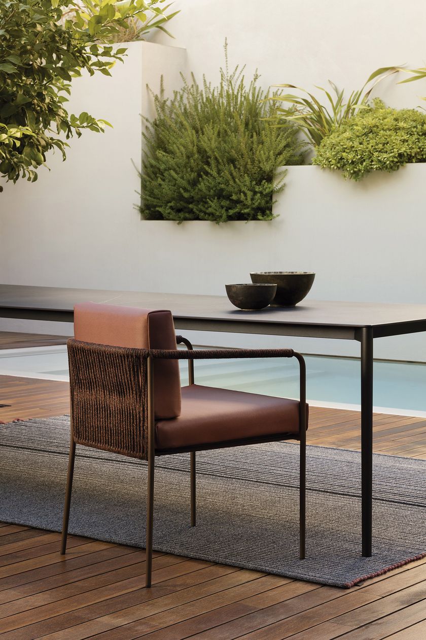 NIDO Sedia da giardino in tessuto con braccioli By EXPORMIM | design ...