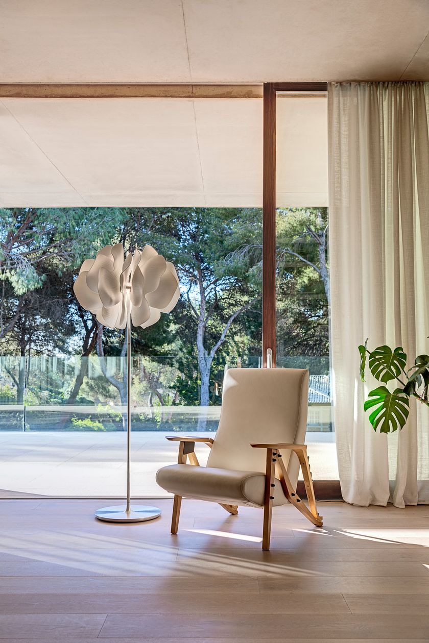 NIGHTBLOOM | Floor lamp Nightbloom Collection By Lladró design Marcel ...