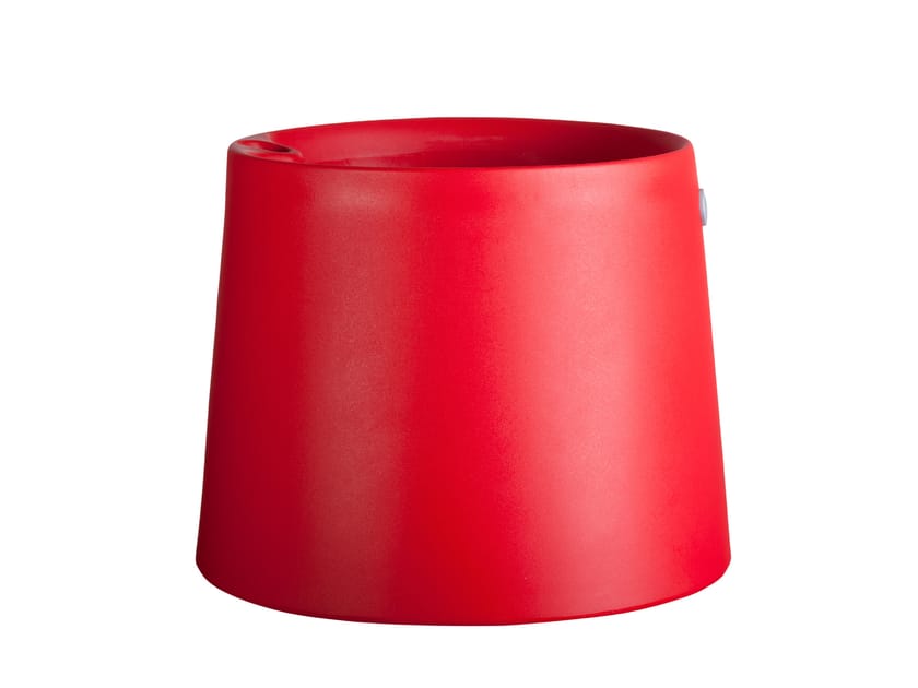 NOVO | Low plant pot Low polyethylene plant pot with automatic watering ...