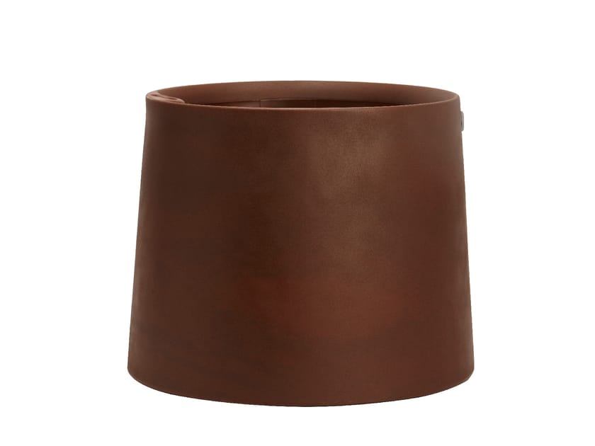 NOVO | Low plant pot Low polyethylene plant pot with automatic watering ...