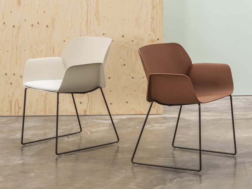 NUEZ SO2783 Chair By Andreu World | design Patricia Urquiola