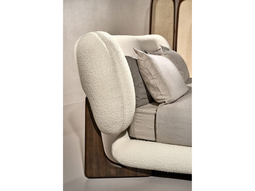 LILY Bed By Nature Design