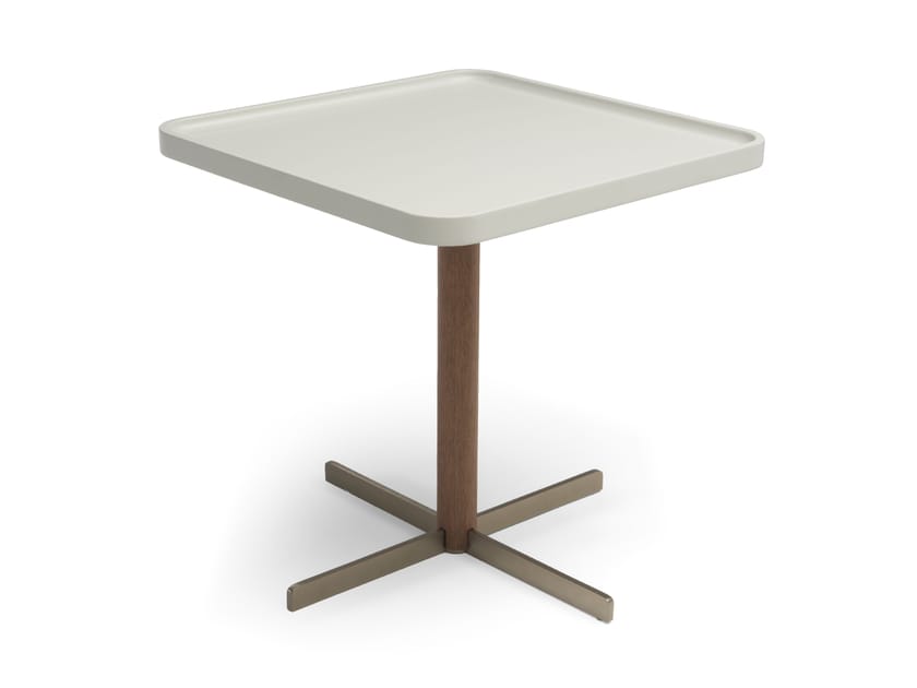 ICON 茶几 By Natuzzi Italia | design Michele Menescardi