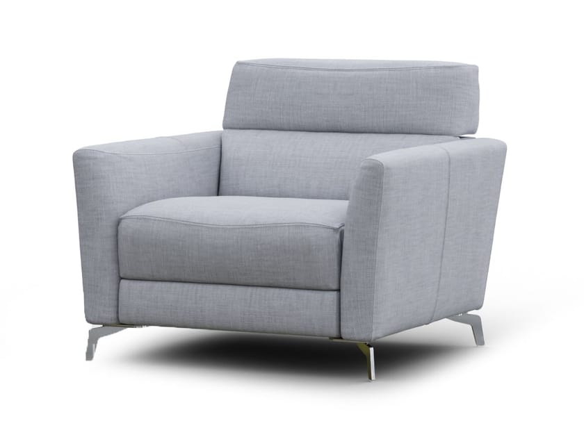 STAN Poltrona in tessuto con poggiatesta By Natuzzi Italia