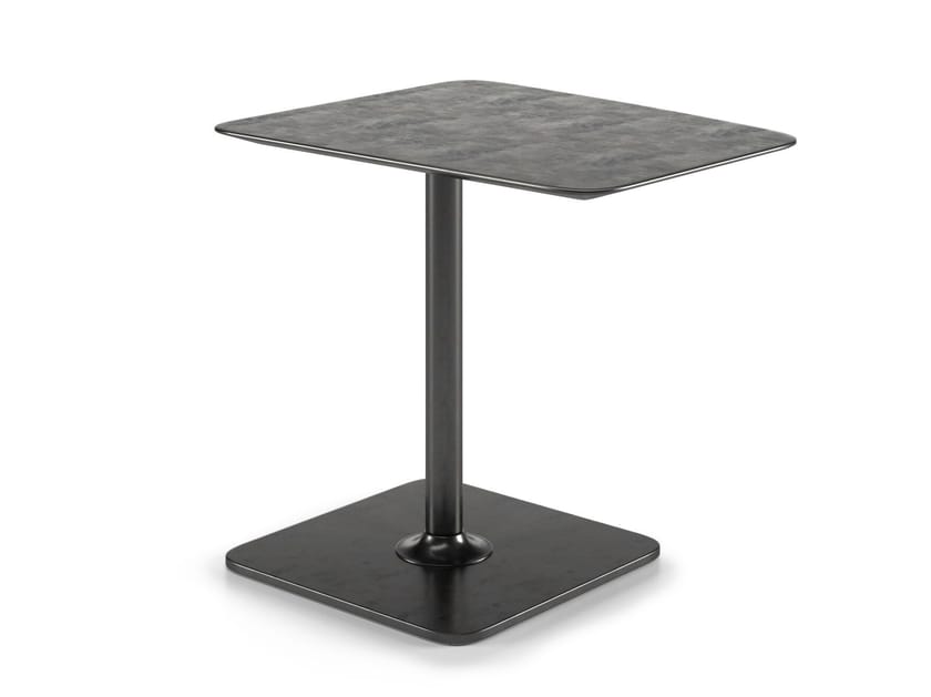 TEMPO 茶几 By Natuzzi Italia | design Maurizio Manzoni, Roberto Tapinassi